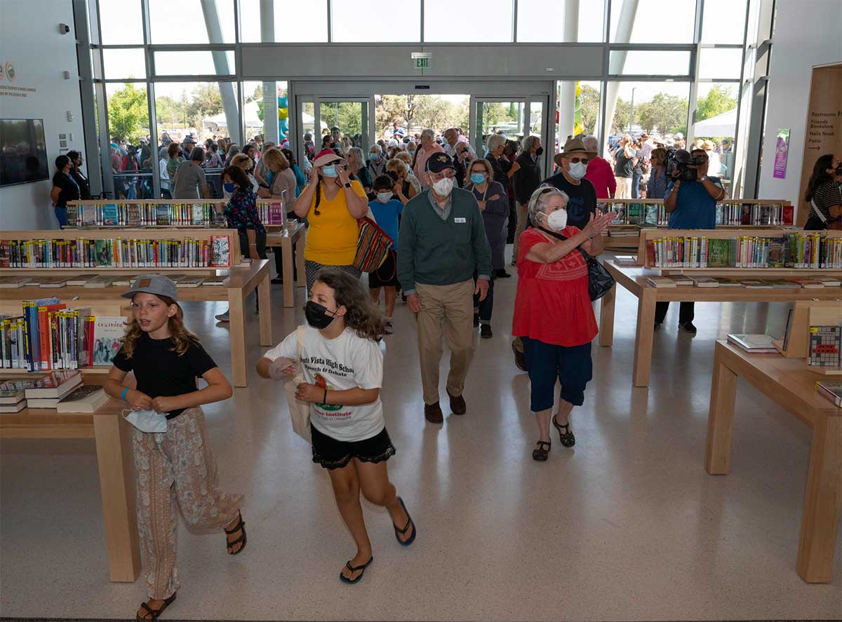 Helping cooler heads prevail: Contra Costa libraries, cities offer ...