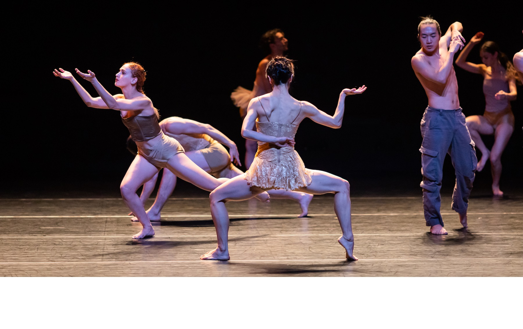 Ohad Naharin shares inspiration for Batsheva Dance's ‘MOMO’ onstage ...