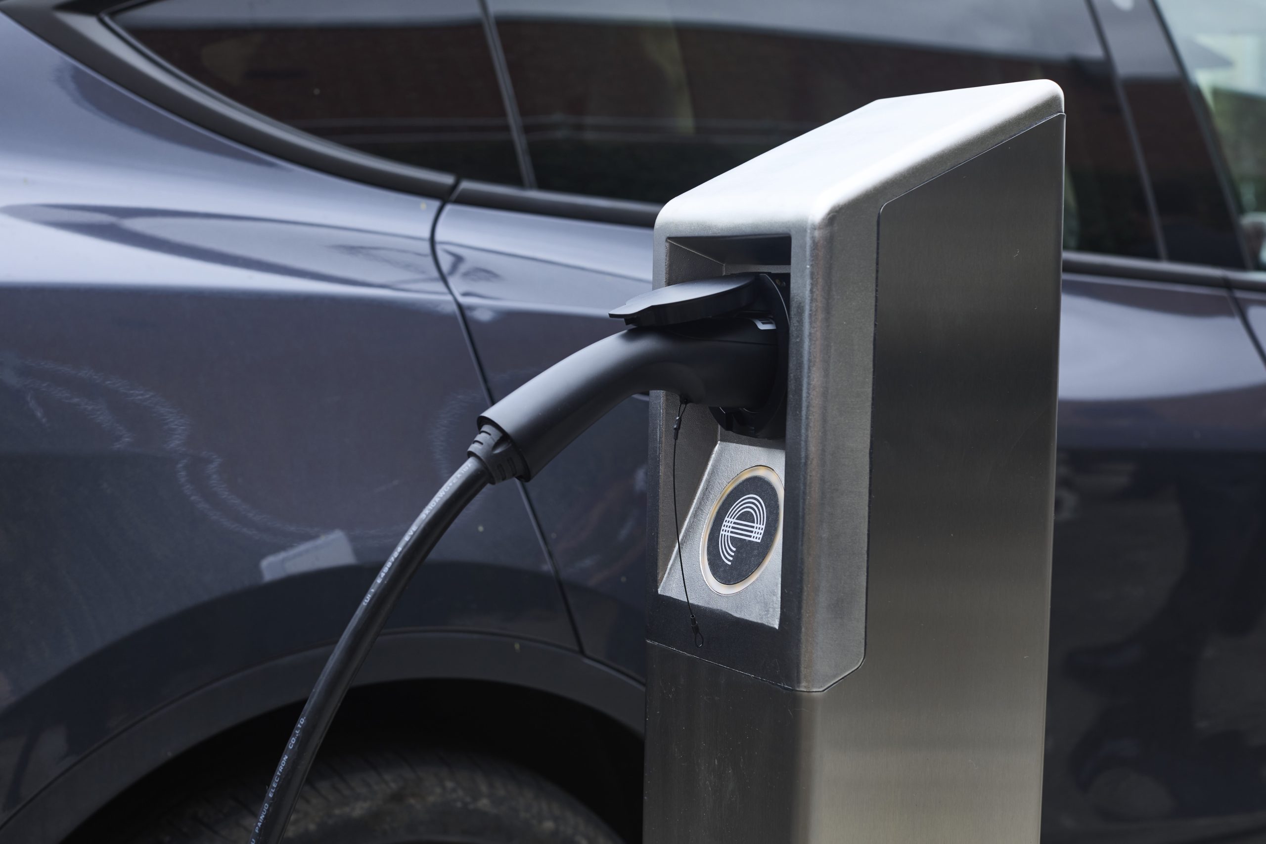 San Francisco unveils curbside chargers to meet growing demand of ...