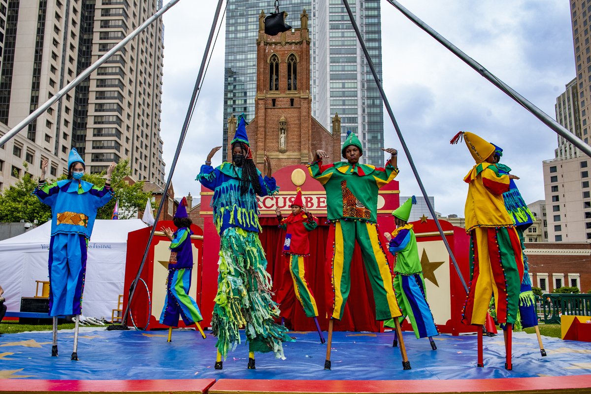 Best Bets: Free Circus Bella shows, 'Come Back to the 5 & Dime,' W ...